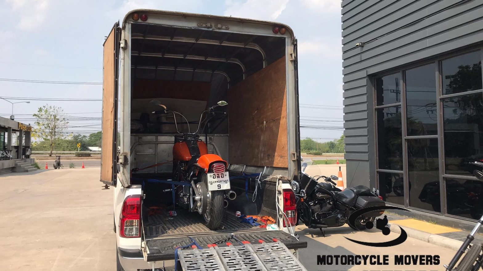 Motorcycle Transport - บริษัท ไดโนมูฟ จำกัด